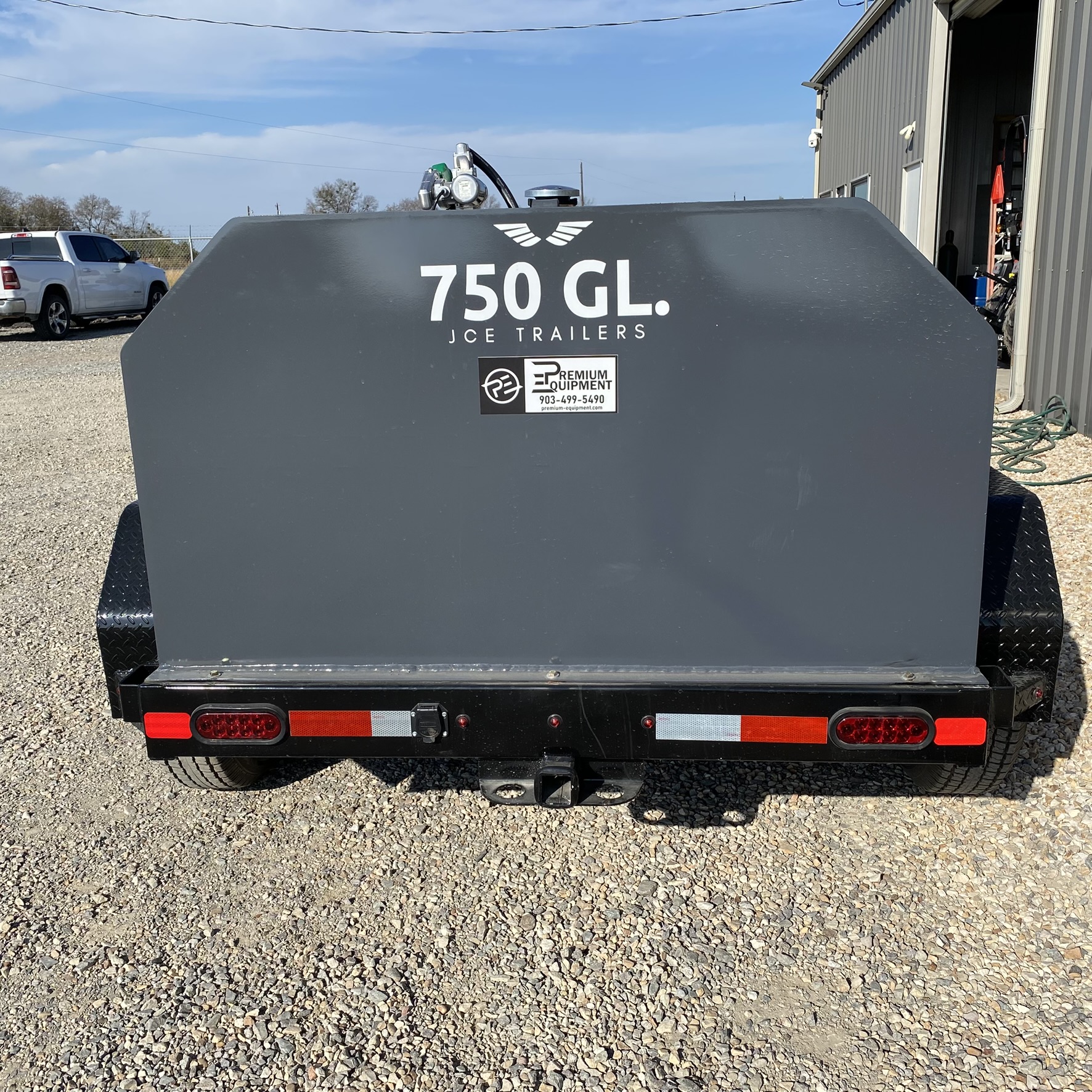 2026-JCE-Trailers-750-Gallon-Fuel-Tank-Trailer-w/-20-GPM-Pump-Gray ...